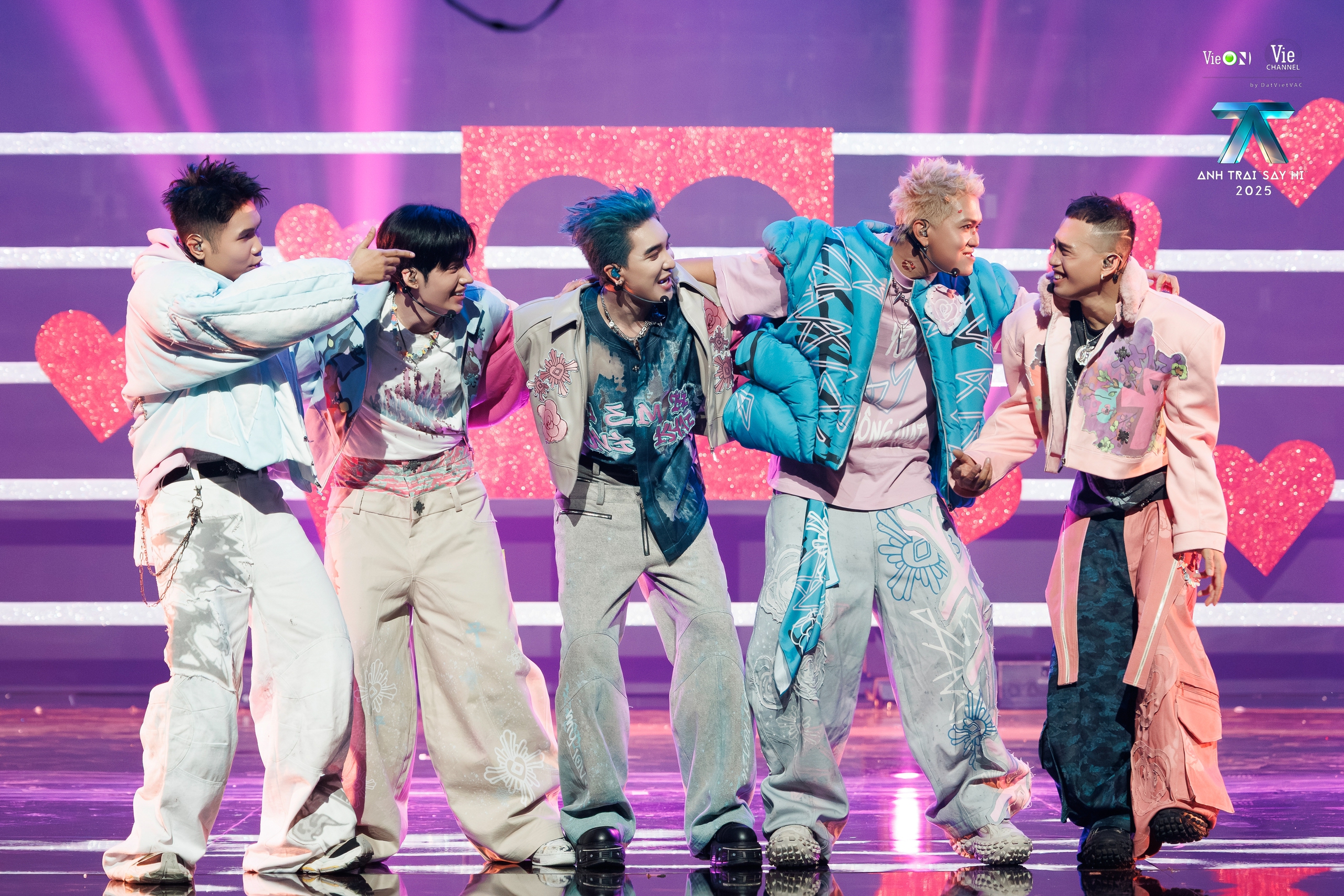 "Người yêu chưa sinh ra" gặp "Hermosa"