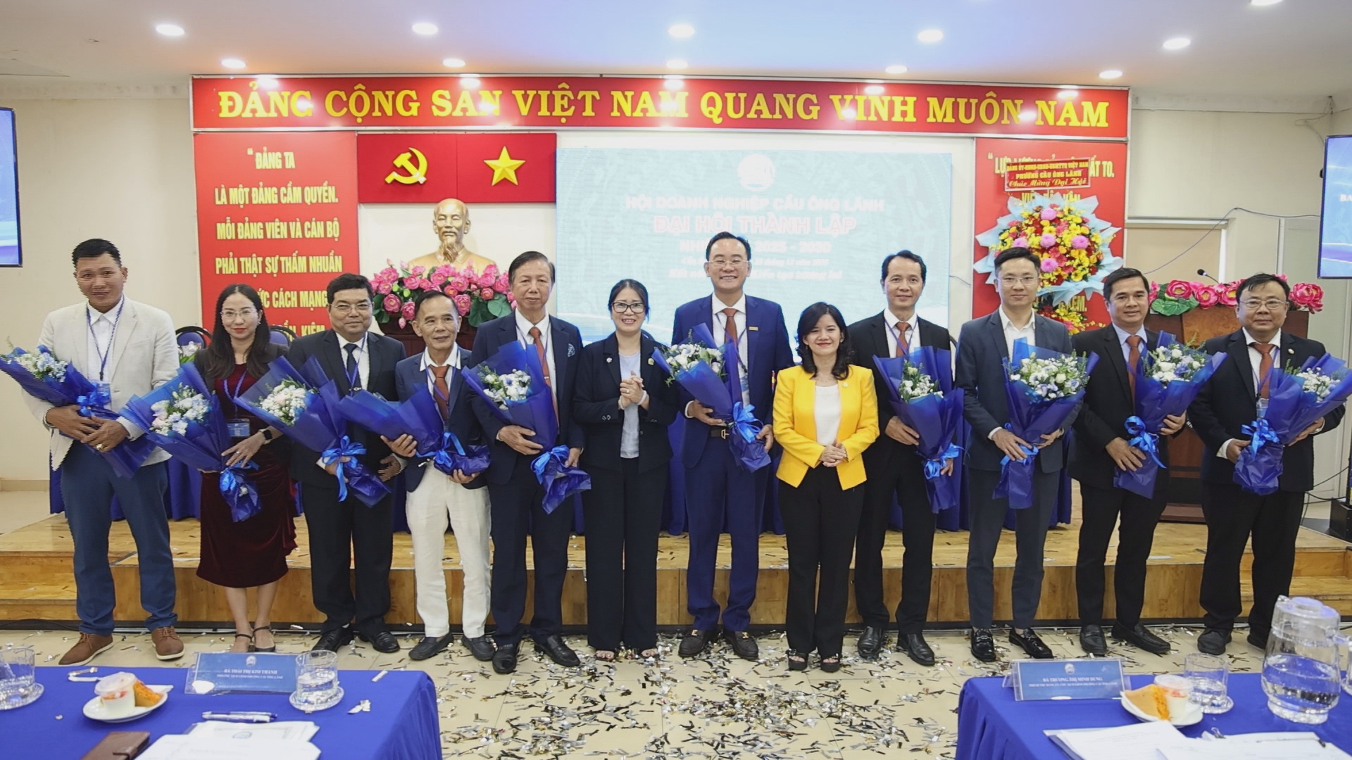 Establishing the Cau Ong Lanh Ward Business Association - A bridge ...