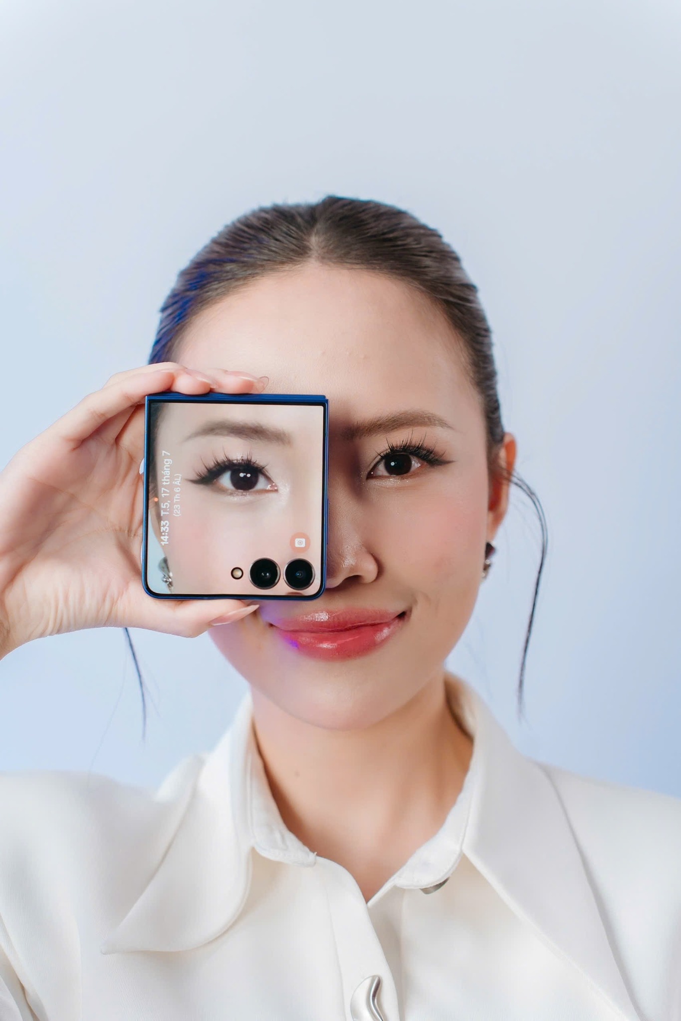 Khánh Linh: Dấn thân để chạm tới đam mê MC truyền hình