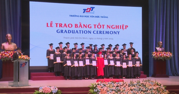 Trường Đại học Tôn Đức Thắng trao bằng tốt nghiệp cho gần 3.000 tân cử nhân